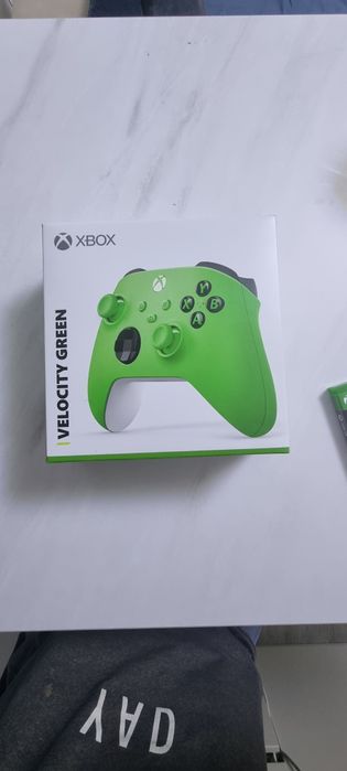 Controller Xbox și Joc FC24 Boureni • OLX.ro