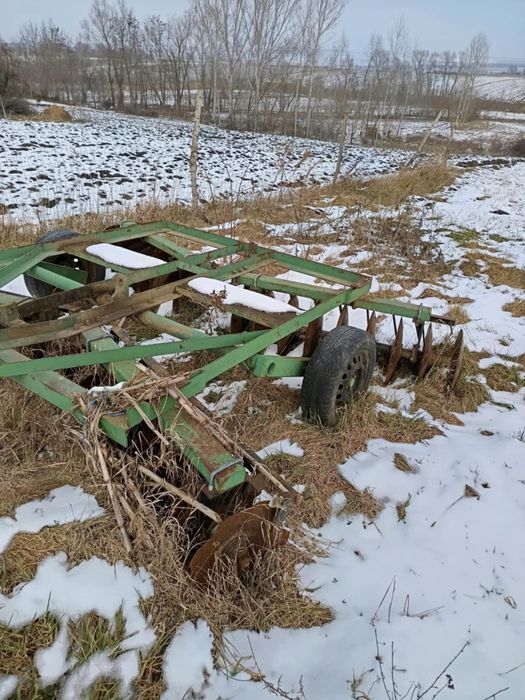 Vând plug și disc Piatra Neamt • OLX.ro