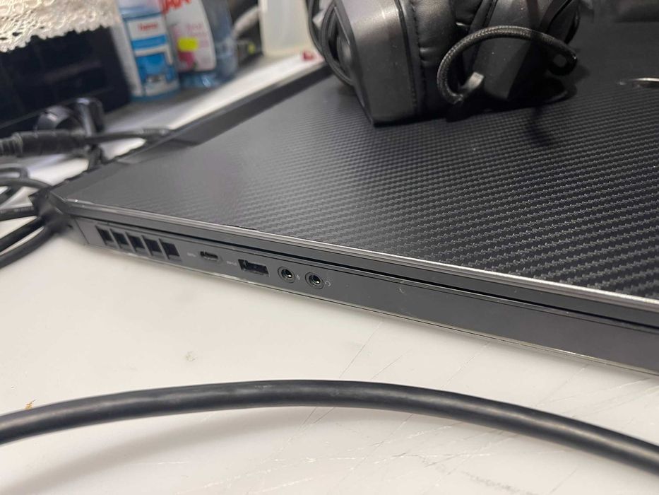 Laptop Gaming Alienware 17 R4 I7-7820HK GTX 1080 8GB 3SSD uri 32GB RAM ...