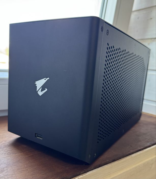 EGPU Gaming Box Aorus RTX 3080 10 GB waterforce Iasi • OLX.ro