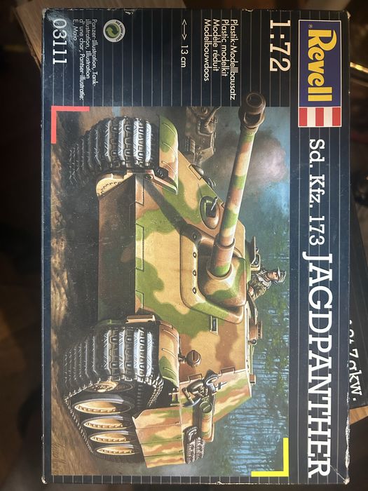 Kituri machete Revell neasamblate ww2 Ghermanesti • OLX.ro