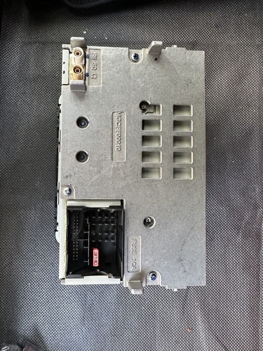 Radio Cd player golf 5 RCD 500 Bucuresti Sectorul 3 • OLX.ro