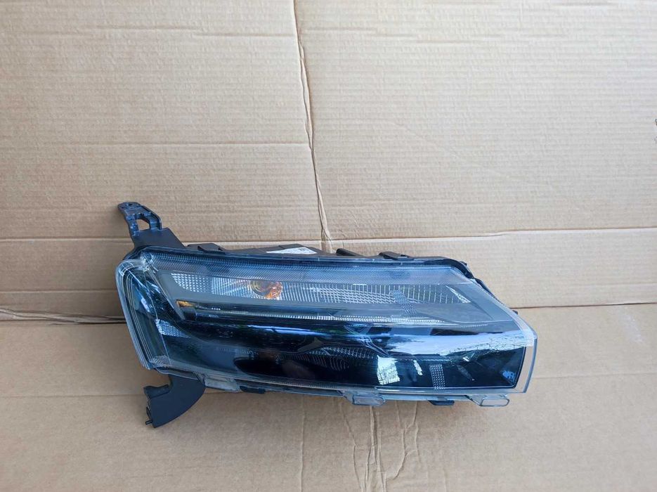 Far dreapta Dacia Spring 2021 2022 2023 2024 original Constanta • OLX.ro