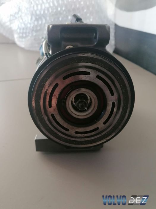 Compresor VOLVO XC60 S60 V60 36050841 Baia • OLX.ro