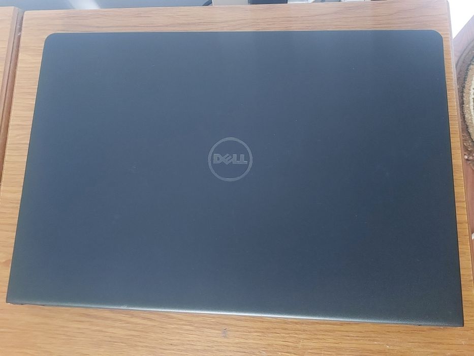 Laptop Dell i5 8250u up to 3,4Ghz, 12GB, 1TB, Radeon 520 2GB, Win10 ...