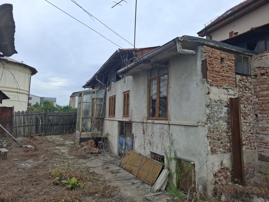 Casa Central, Strada Aries Craiova • OLX.ro