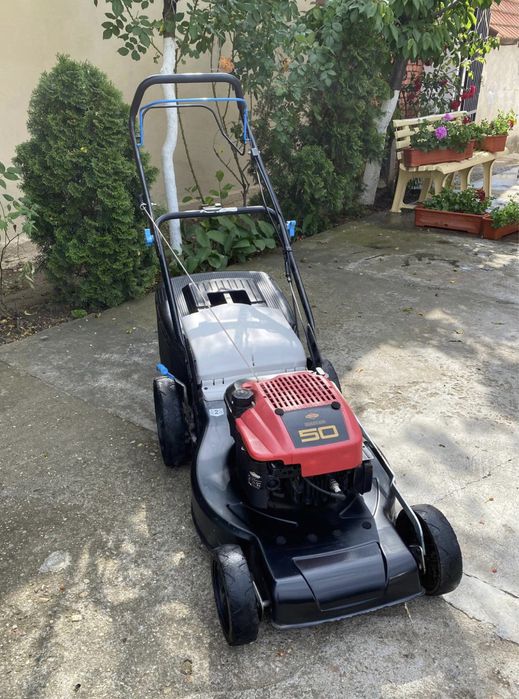 Mașina de tuns iarba Briggs Stratton Arad • OLX.ro