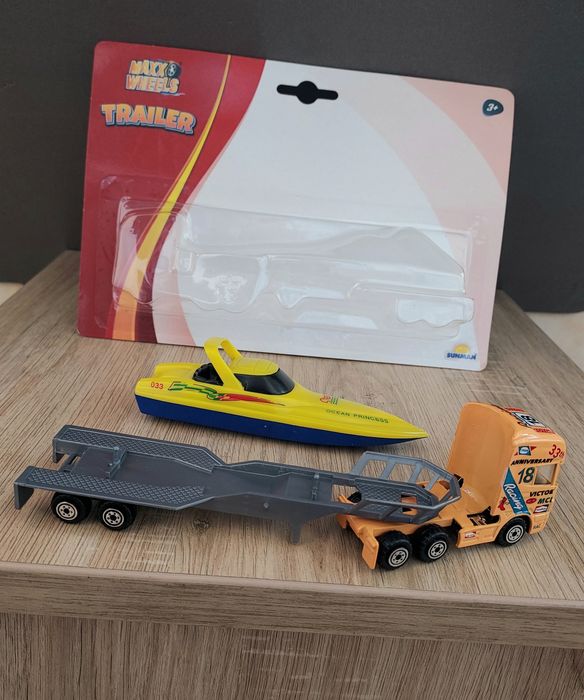 Macheta camion Scania+remorca+barca,yacht-trailer Maxxwheels-jucarii ...