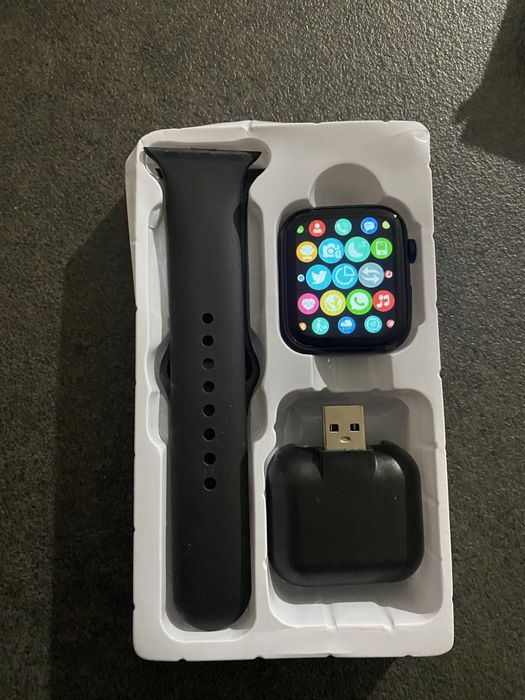 Apple Watch / Smart Watch I8 ProMax Runcu • OLX.ro