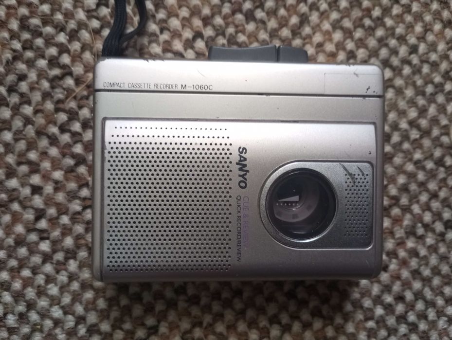 Walkman Sanyo M-1060c, Sanyo Compact Cassette Tape Recorder functional ...