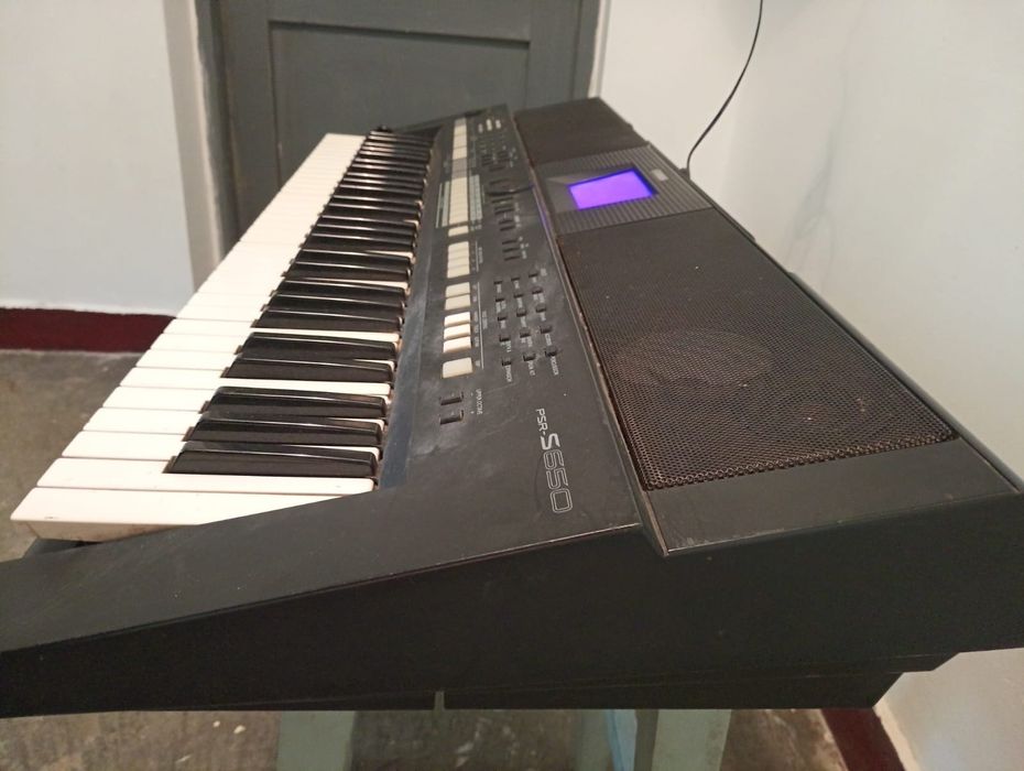 Yamaha psr s650 defecta Fieni • OLX.ro