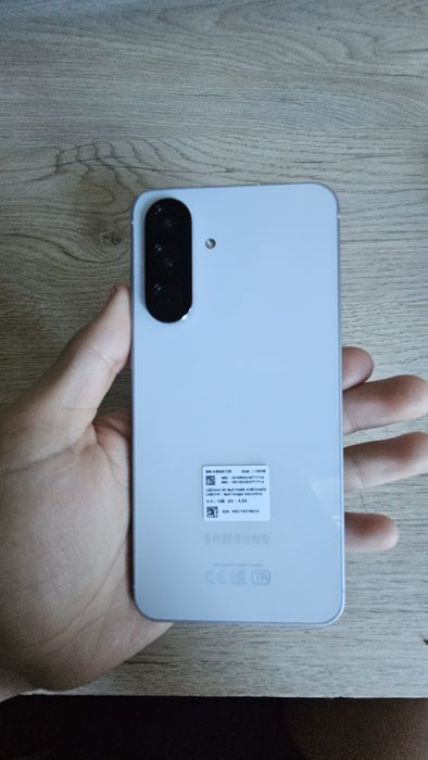 Galaxy a56 5g новый: 4 500 000 so’m - Mobil telefonlar Olmaliq на Olx
