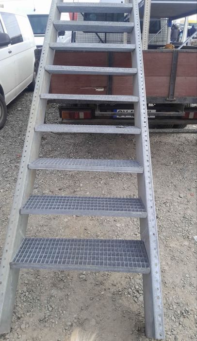 Trepte zincate. Turda • OLX.ro