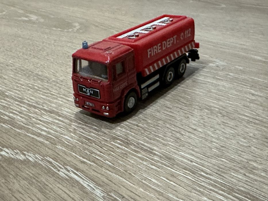 Macheta metalica MAN Pompieri 1:72 Focsani • OLX.ro