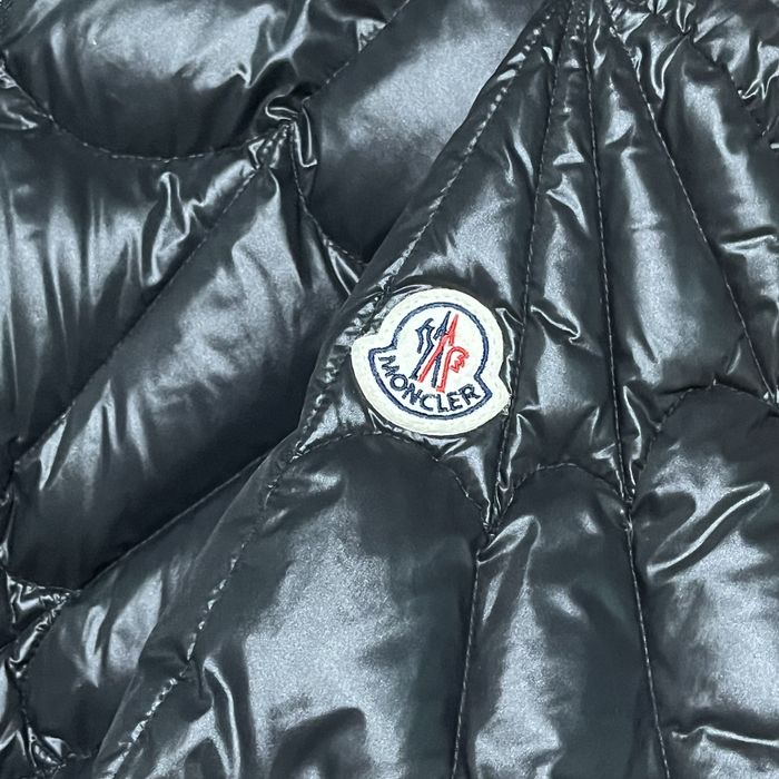 Geaca Moncler Spider !!! REP !!! Ilfov Voluntari • OLX.ro