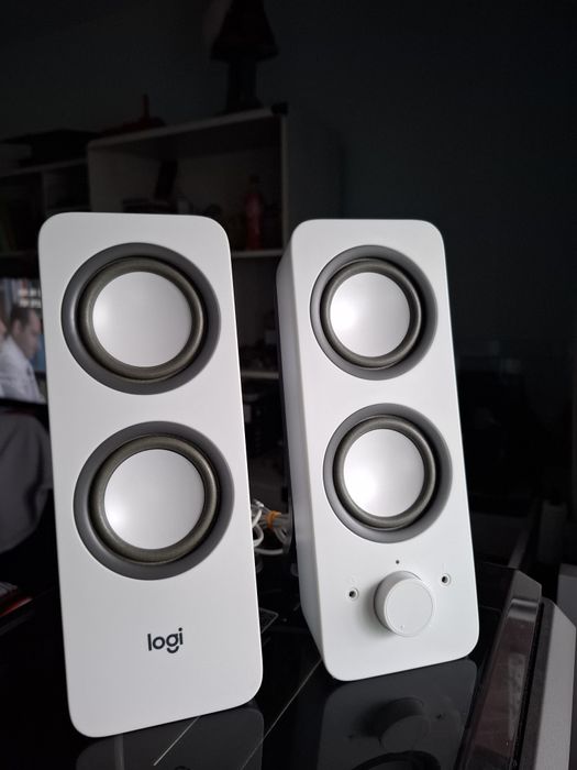 Колонки Logitech z200 Ясен звук, силен бас , супер цена гр. Велико ...