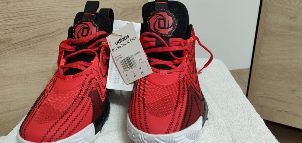 Adidas D Rose Son of Chi 2 baschet Baia Mare • OLX.ro