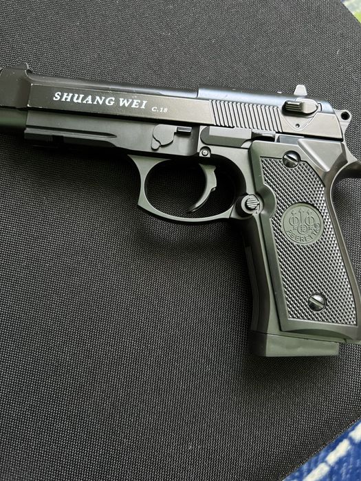 Vând pistol cu bile Alba Iulia • OLX.ro