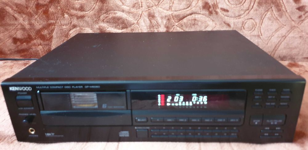 Kenwood DP-M6060, cu magazie de 6 CD-uri plus 1 CD normal Ploiesti • OLX.ro