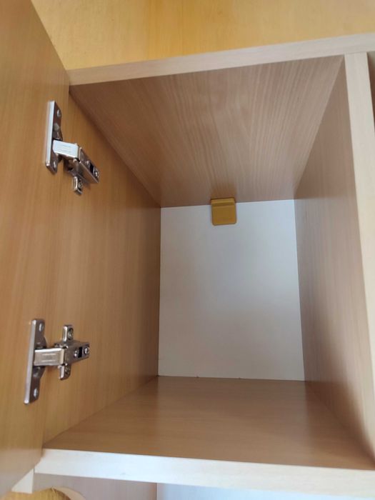 Продавам етажерка за стена гр Ямбол Аврен • Olx Bg