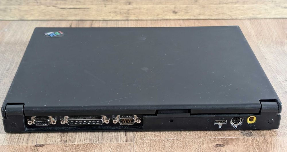 Laptop IBM 560, vintage de colecție din 1997, Pentium 1, Windows 98 ...