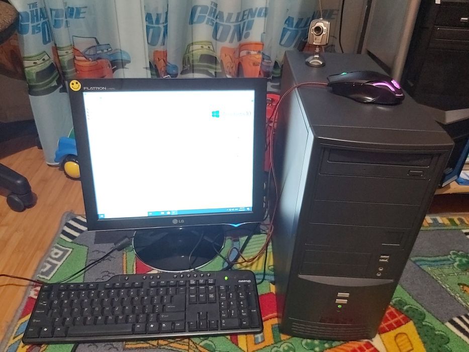Unitate PC cu monitor Galati • OLX.ro