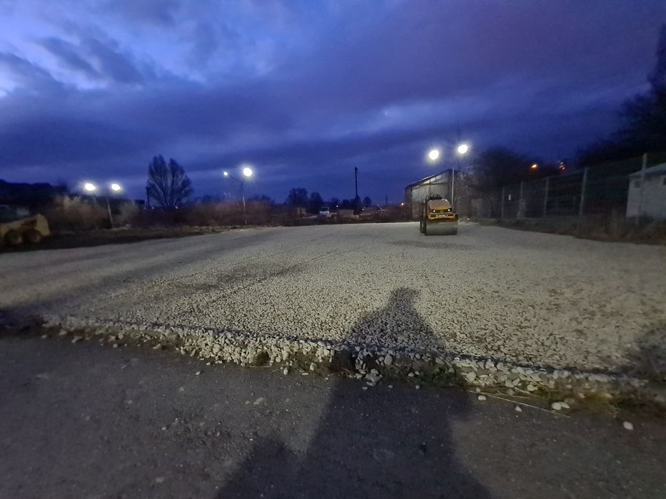 Piatră concasata drum, sort, compactare, cilindru compactor, terasare ...