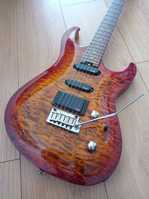 Продавам електрическа китара Cort G-Custom с активни адаптери EMG гр ...