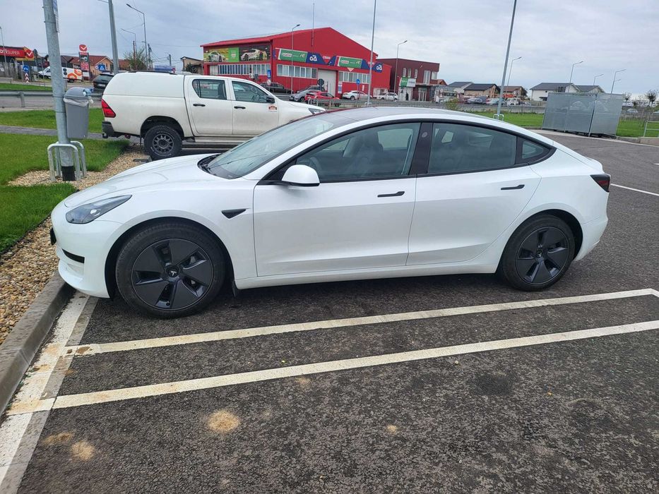 Tesla Model 3 SR 2023 Oradea • OLX.ro