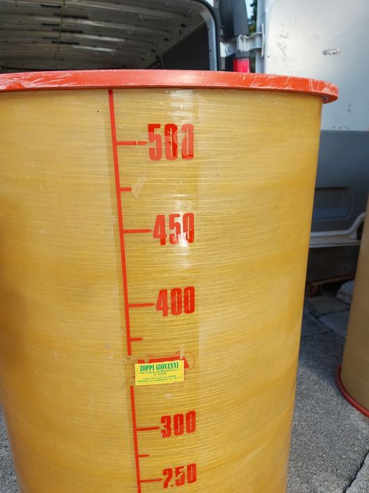 Butoi fibră 500 si 200 litri Jibou • OLX.ro