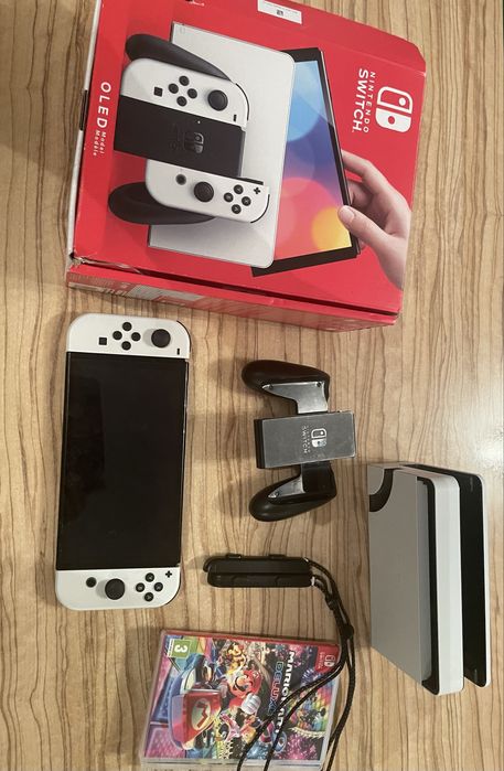 Nintendo Switch Oled set complet+cutie originala+2 jocuri Timisoara ...