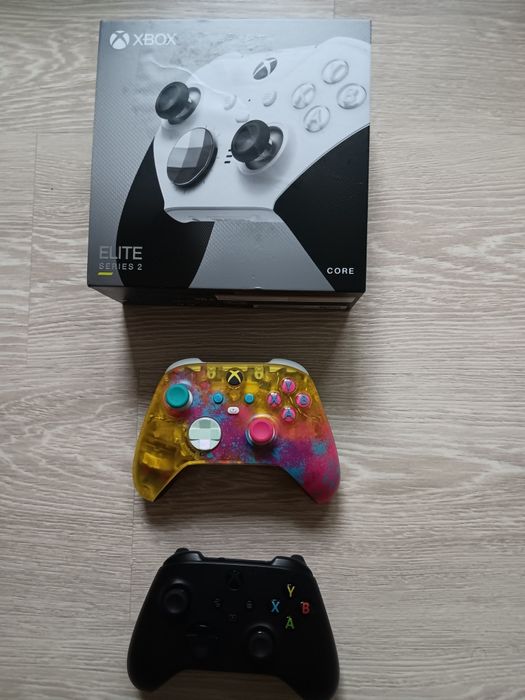 Xbox series x cu 21 jocuri 3 controller casti arctis nova pro wireless ...