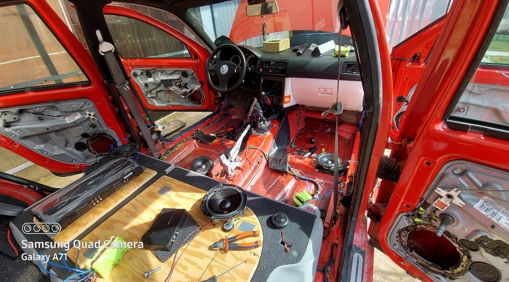 Montaj Sisteme audio/boxe/subwoofer/multimedia auto/iluminări auto ...