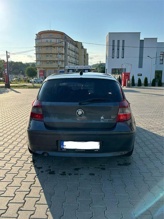 BMW SERIA 1 2.0d • 165cp • automat • trapa • bi-xenon • Iernuteni • OLX.ro