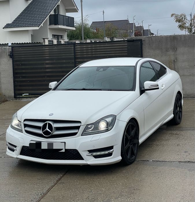 Dezmembrez Mercedes C Class w204 c204 facelift AMG ILS far bara fata ...