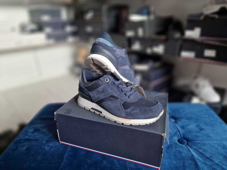 Adidasi de barbati Tommy Hilfiger Iasi • OLX.ro