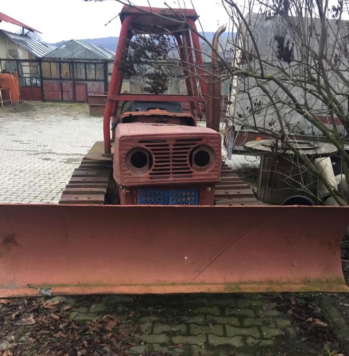 Tractor viticol cu lama frontala Dumbraveni • OLX.ro