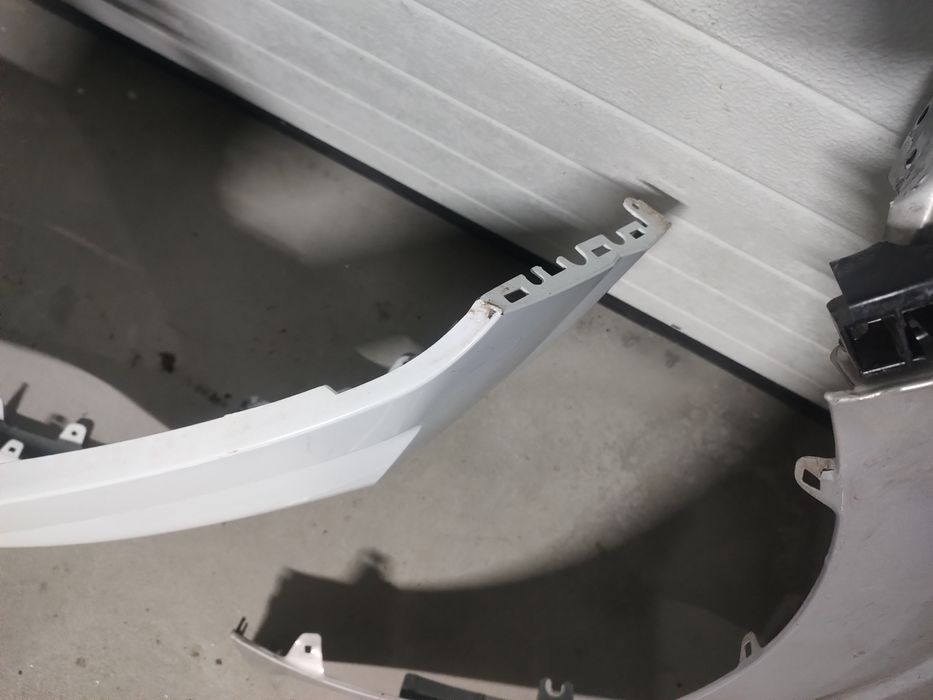 Bara fata , faruri, aripa stângă , trager ,traversa Logan 2021-2022 ...