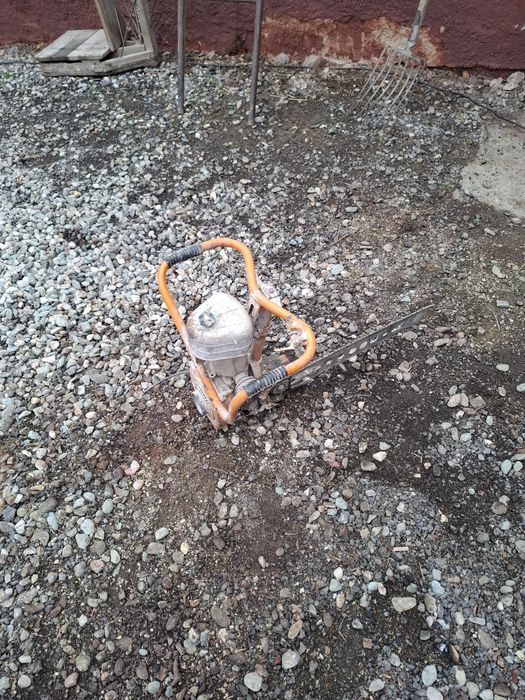 Vând drujba ruseasca veche Dumbravita • OLX.ro