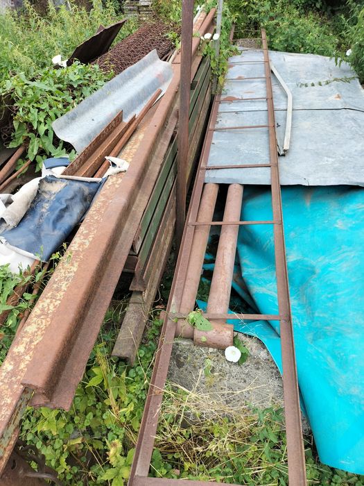 Fier pentru construcții .stalpi gard,stalpi poarta guri de vizitare ...