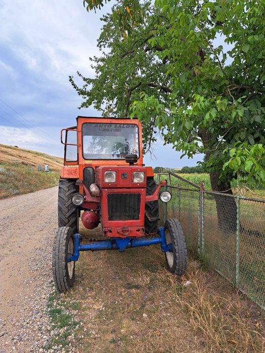 Vând tractor u650 Movilita • OLX.ro