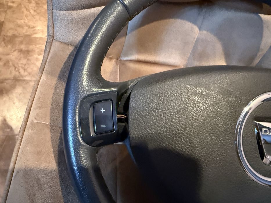 Volan dacia duster sandero logan complect Tantareni • OLX.ro