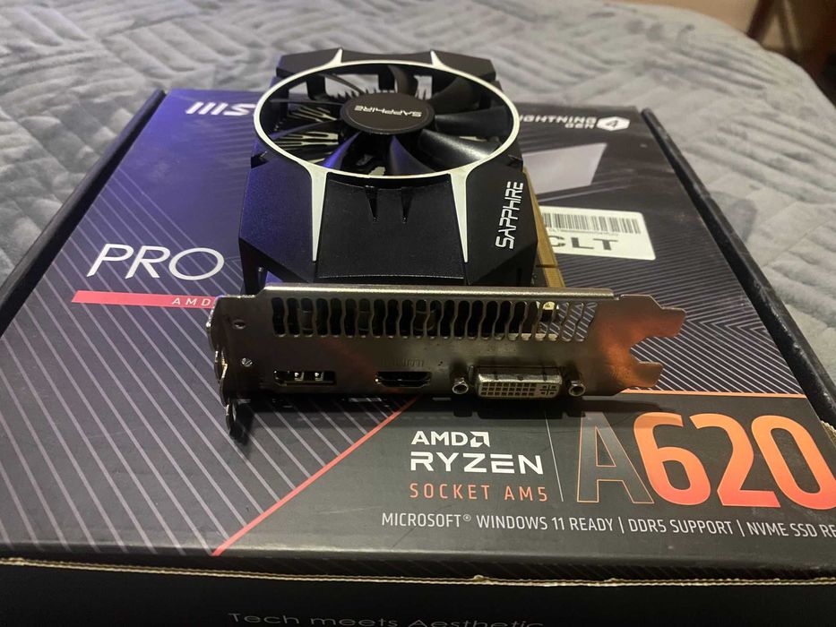 Placa video Sapphire Radeon R7 260X OC 2GB GDDR5 128-bit Targoviste ...