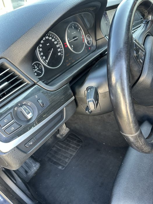 Vand Bmw f10 M hud ,anprenta ,bixenon ,2.0d automat . Recent adus Belg ...