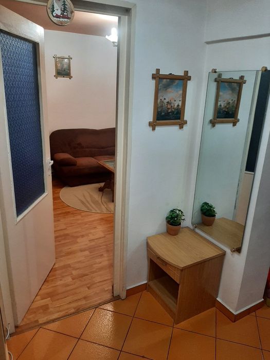 Apartament semidecomandat, 2 camere, str. Nanterre, Craiova Craiova • OLX.ro