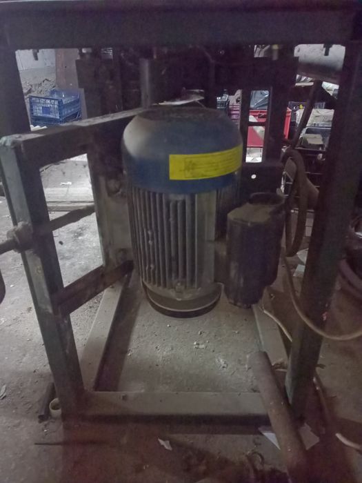 Freza / Circular( panza urca si coboara )Fabrica Gura Humorului Trebes ...