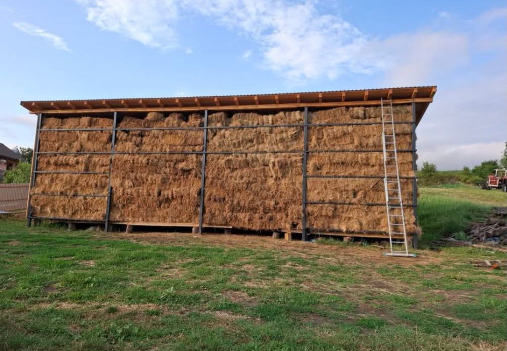 Vând baloti de Fan și lucerna Adjud • OLX.ro