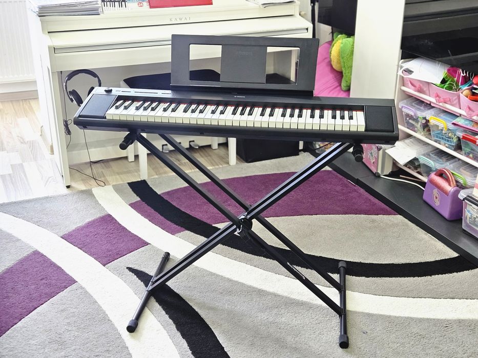 Pian/Pianina Yahama Piaggero NP12, cu stativ reglabil si pedala sustai ...