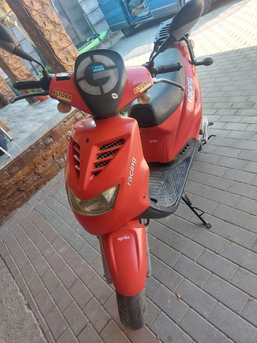 Vand scuter cpi 49cc cu acte Petin • OLX.ro