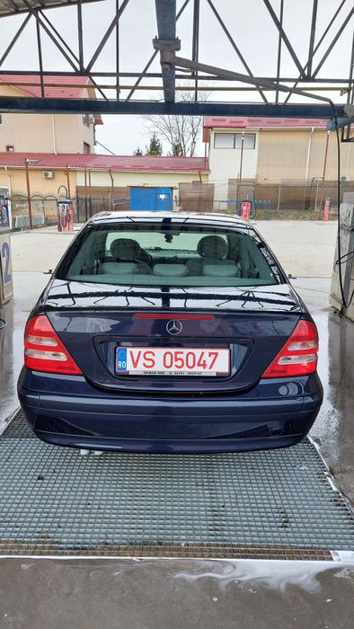 Vând auto cu marca Mercedes Benz clasa C 180 Kompressor Vaslui • OLX.ro